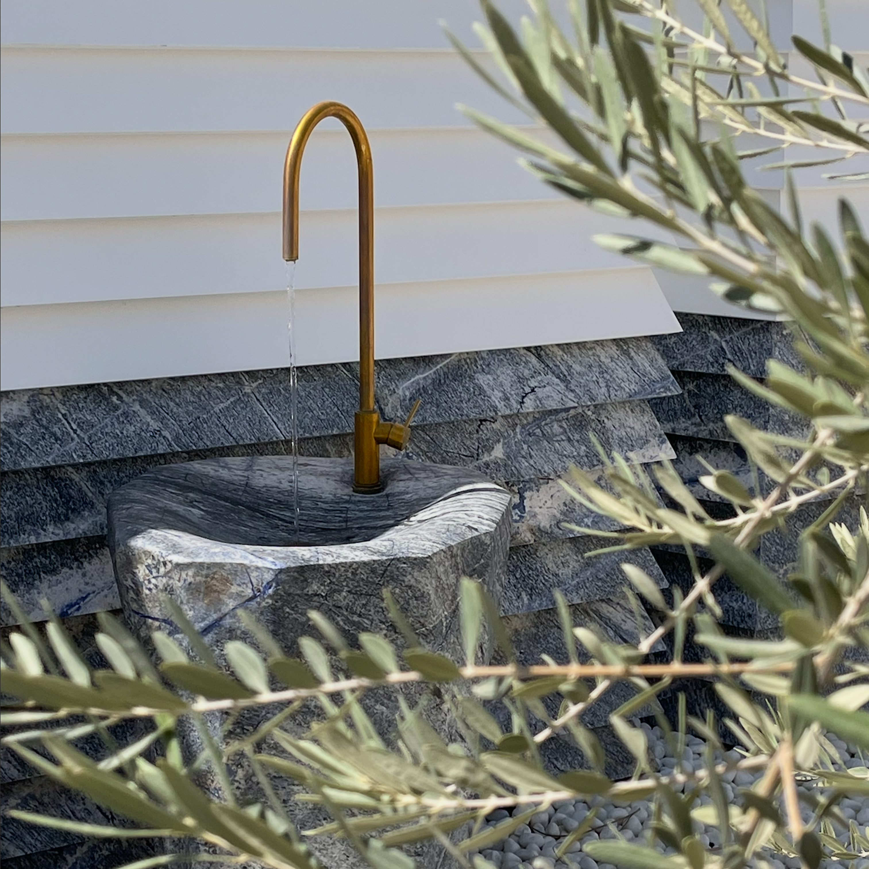 Designing Water Fixtures for Outdoor Living Spaces in Summer – Francone ...