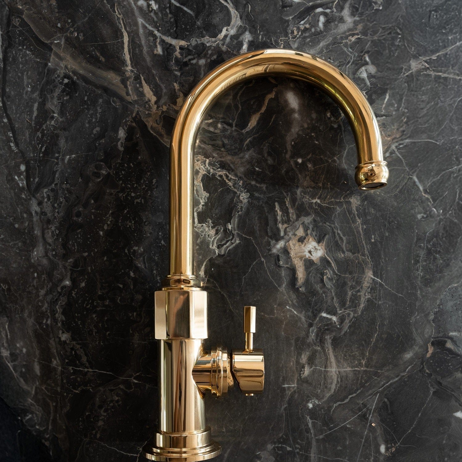 BT7C Timeless Mixer Tap with Curved Swivel Spout – Francone Bespoke Taps