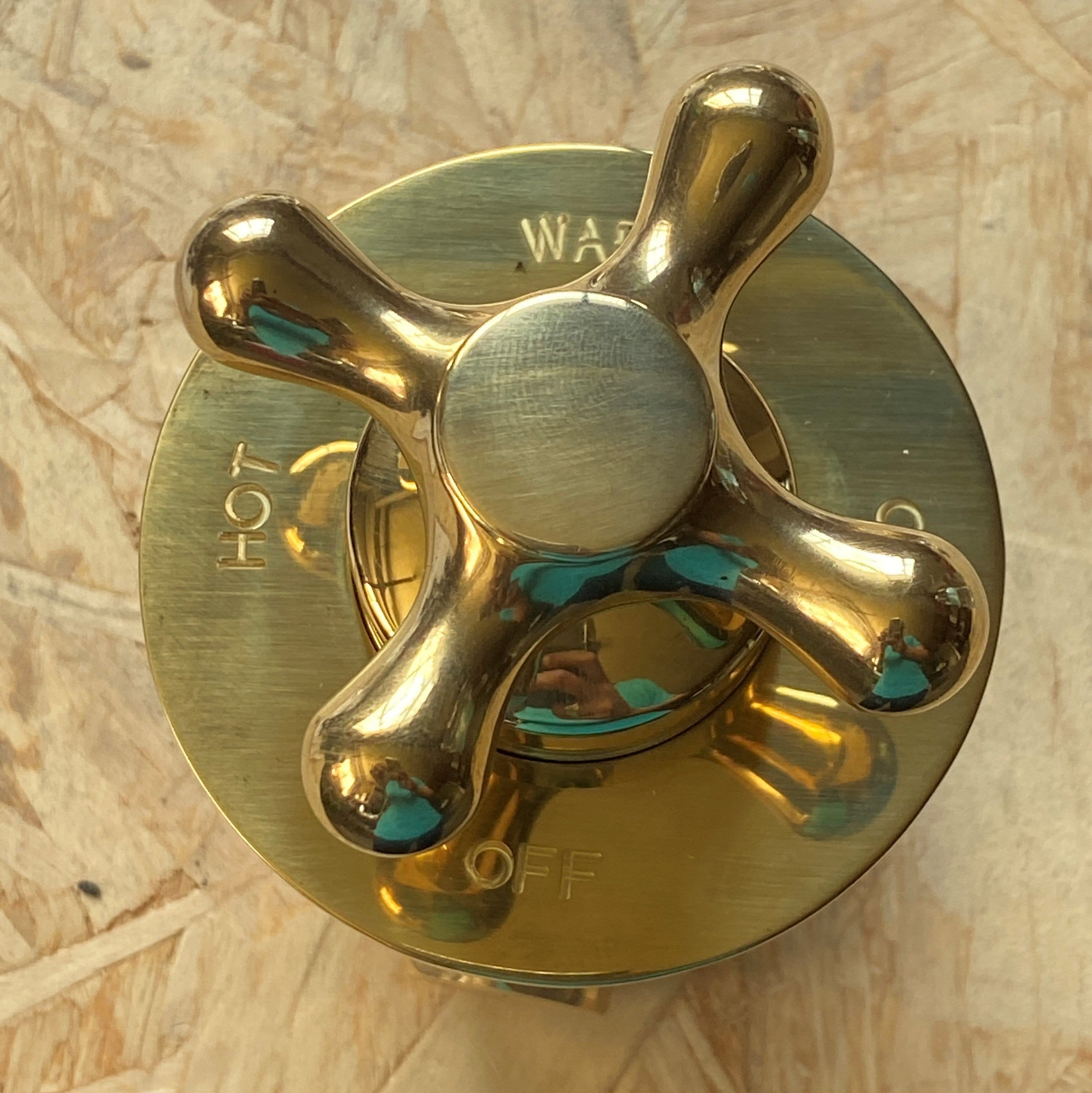 BT4 Wall mounted tap with progressive mixer – BespokeTaps